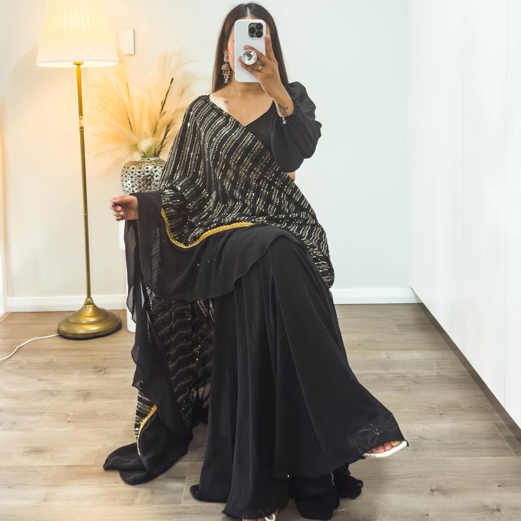 Complete Saree Sets with Resizable Blouses & More – Trendy Collections